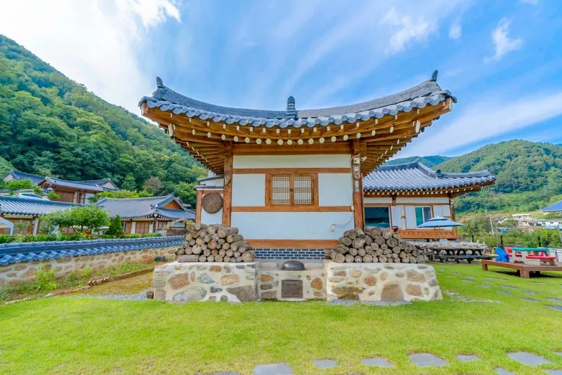 Danyang Everyone Come Hanok Pension - Gumi-si