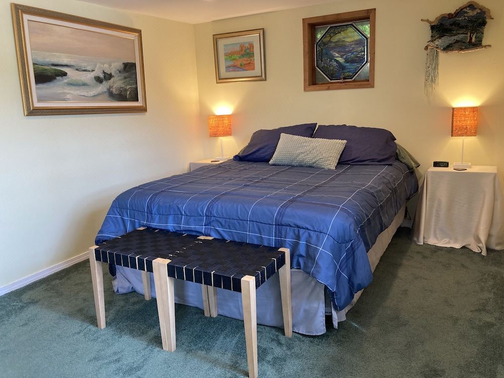 Cottage Lake Bed And Breakfast - Sammamish, WA