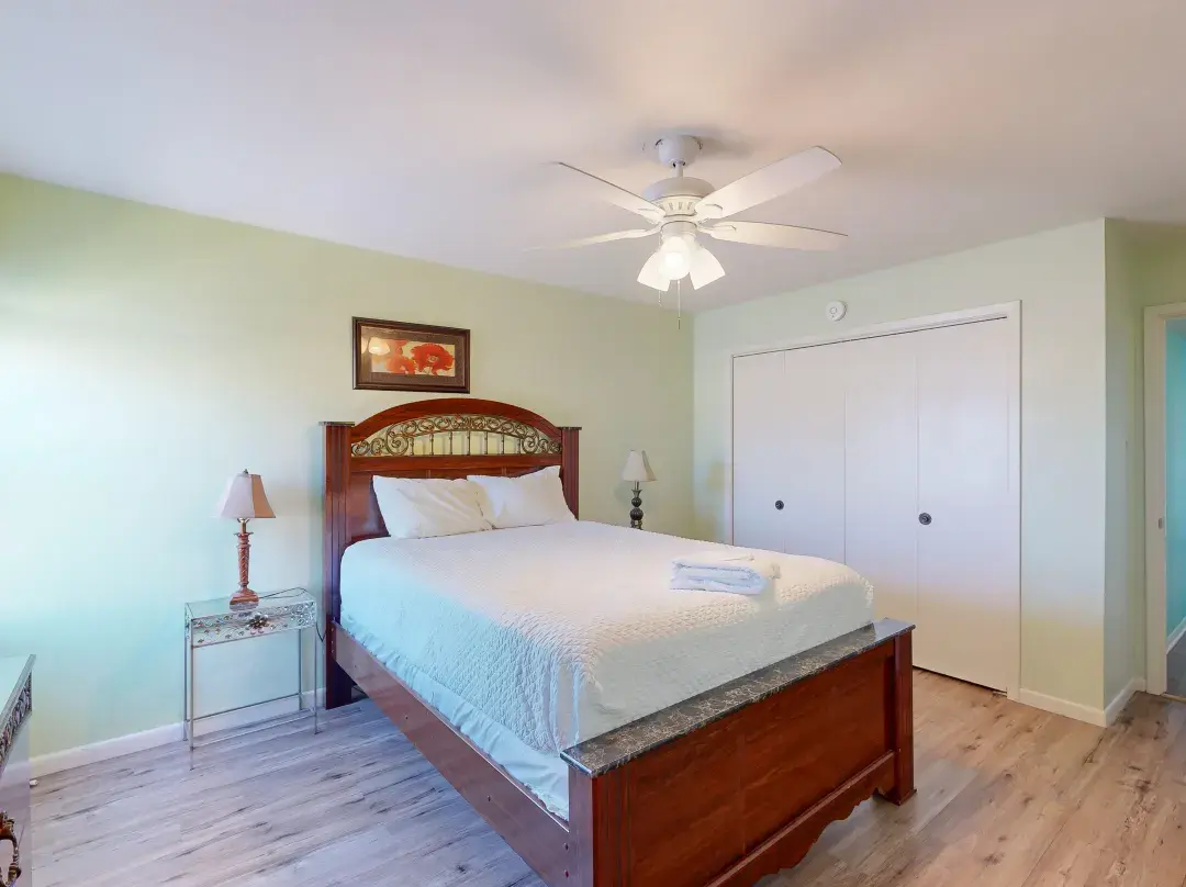 Beach Access Across The Street, Shared Heated Pool - North Padre Island, TX