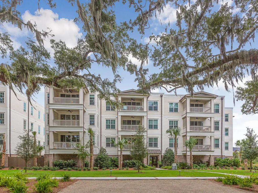 Community Pools And Covered Porch - Charming Coastal Retreat - Jekyll Island, GA