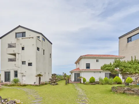 Stay Jongei Wa Namu - 조천읍