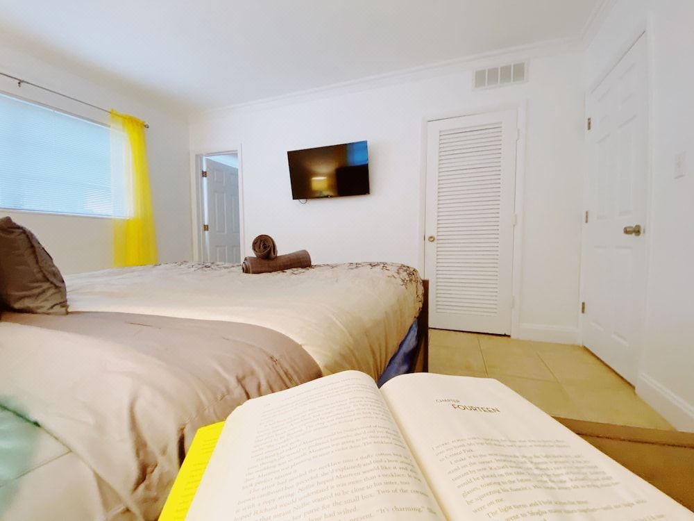 Bayview Regency Apartments By Lowkl - Fort Lauderdale, FL