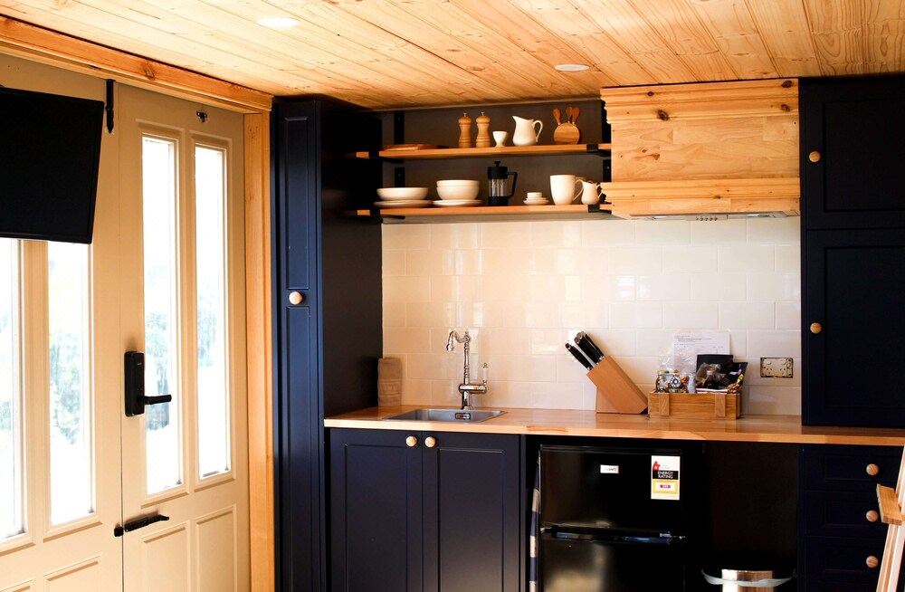 Compass Hut - Devonport