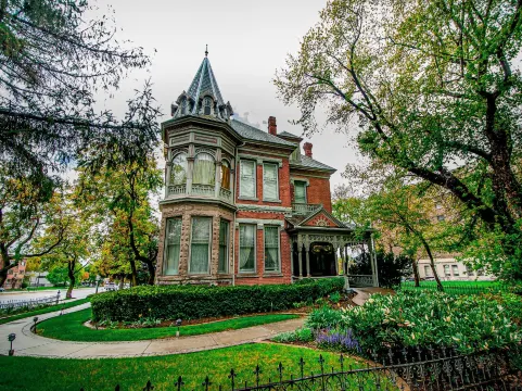 The Anniversary Inn - South Temple - Salt Lake City, UT