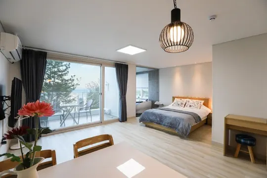 Yeosu Lamer Pension - Yeosu-si