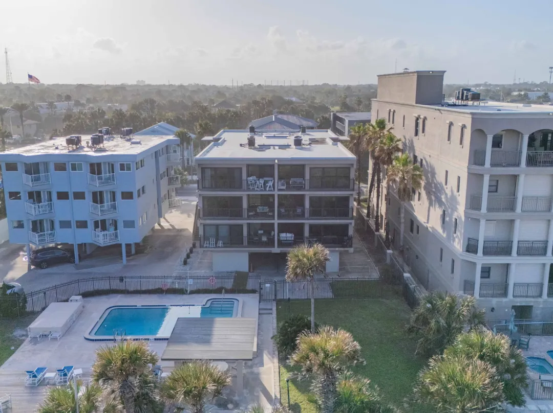 Stunning Ocean View And Pool Access - Charming Beachside Haven - Jacksonville Beach, FL