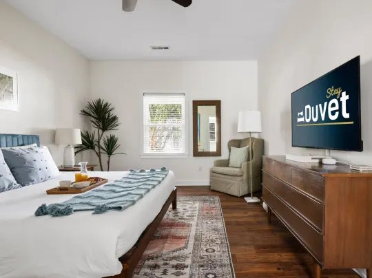 Spacious Living, Private Patio, And Chef's Kitchen - Charming Coastal Retreat - Sullivan's Island, SC