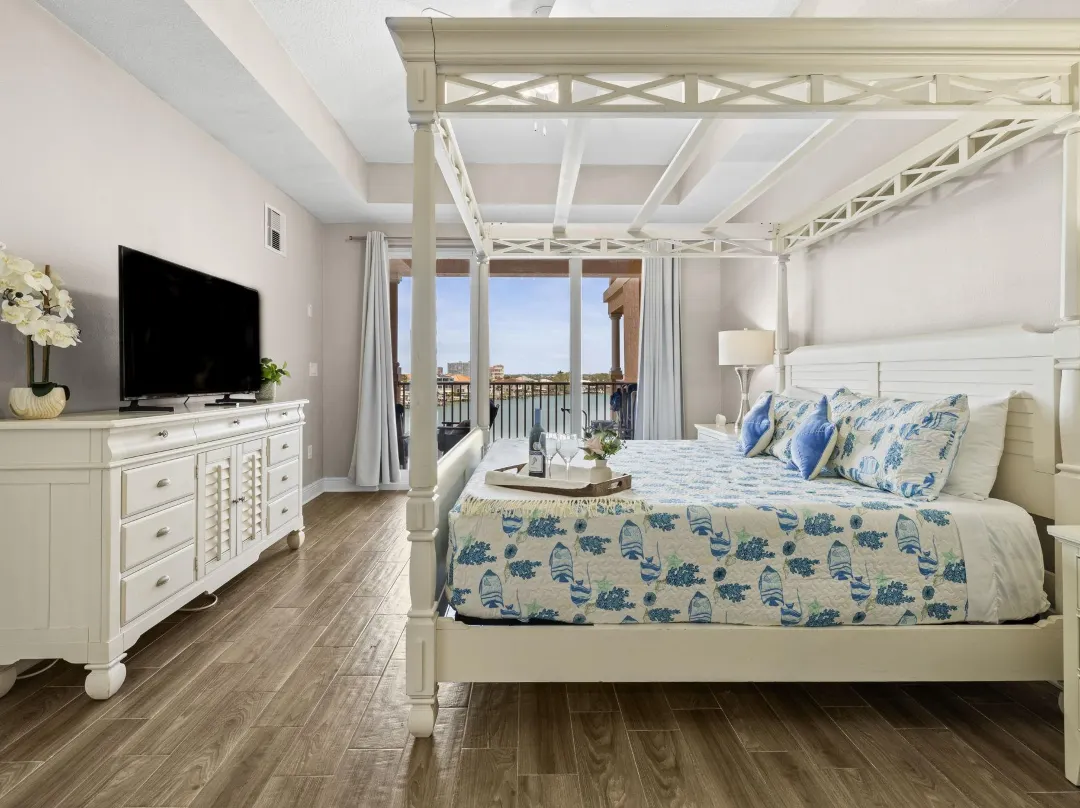 Harborview Oasis In Clearwater Beach - Clearwater Beach, FL