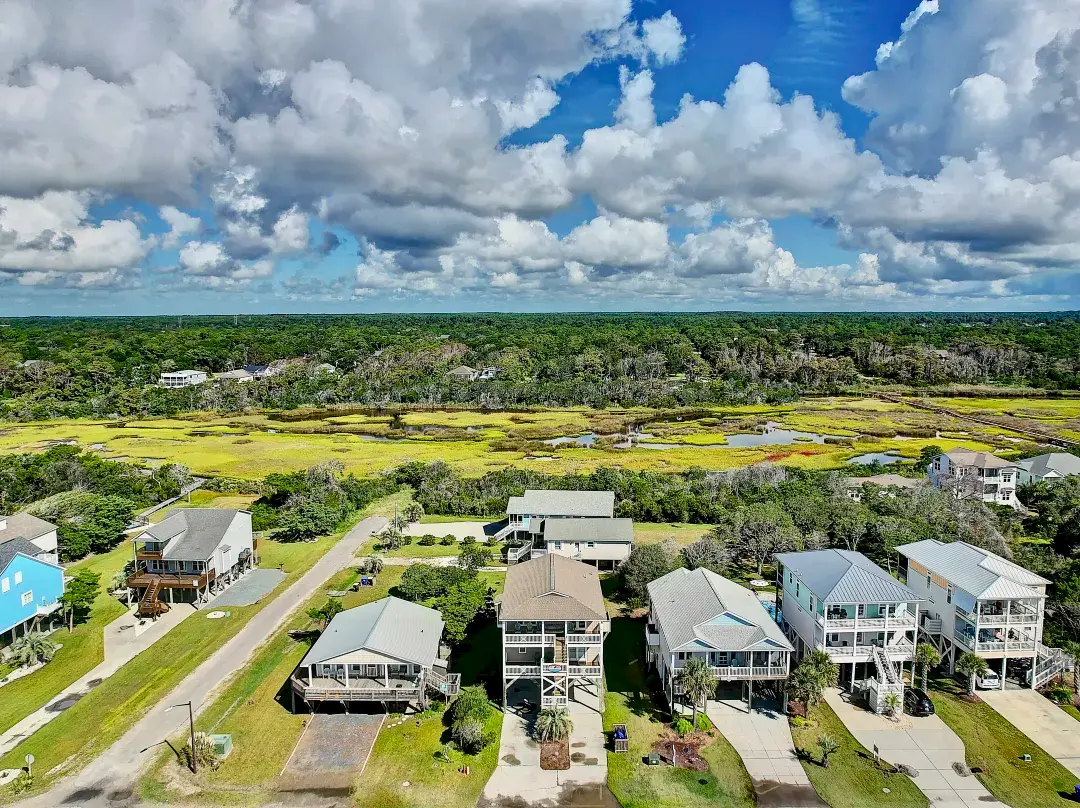 Ocean Views And Spacious Outdoor Oasis - Charming Nautical Escape - Oak Island, NC