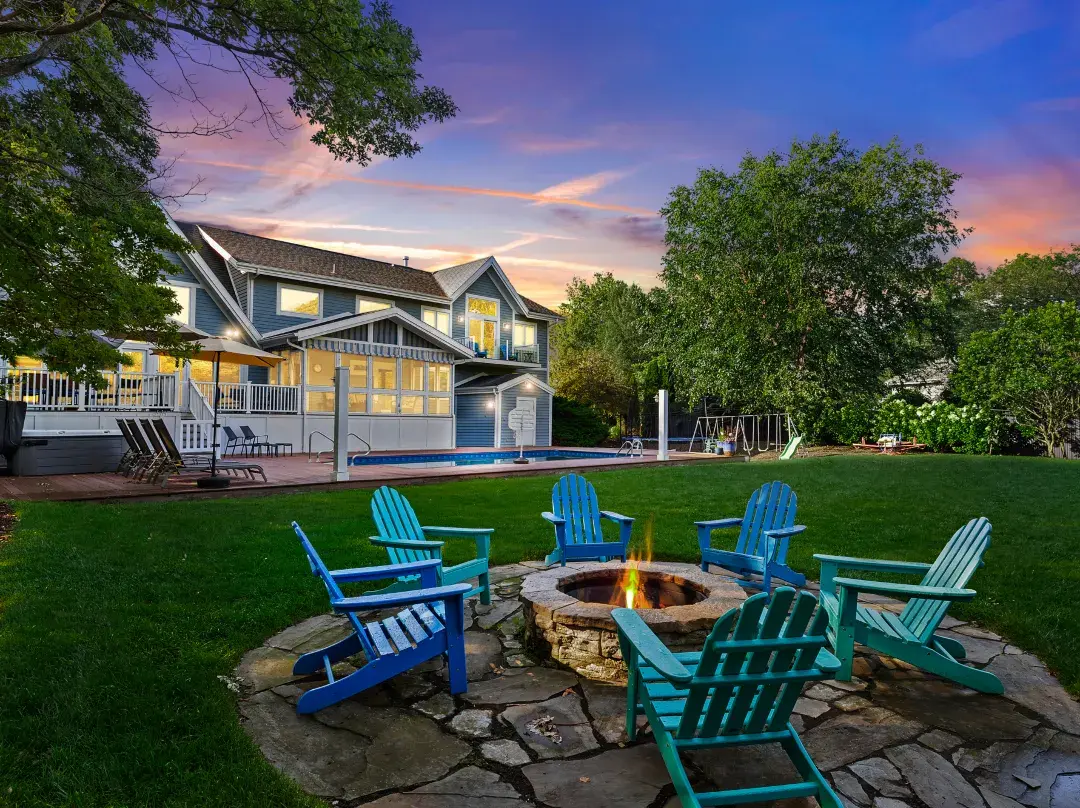 Spacious Backyard And Pool Oasis - Stunning Family Retreat - New Buffalo, MI