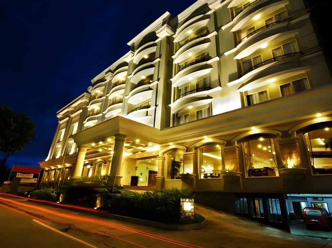 M - Regency Hotel - Makassar