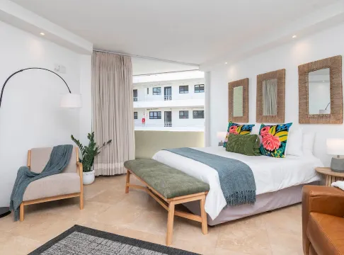 Elegant Serenity In Heart Of Seapoint - Città del Capo