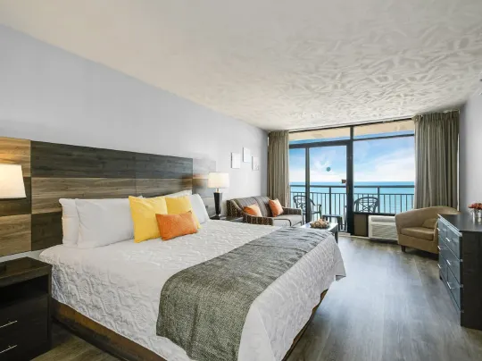 Oceanfront Balcony And Lavish Amenities - Enchanting Coastal Sanctuary - Myrtle Beach