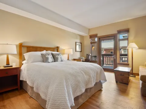 Pool, Two Balconies, Walk To Golf, Free Concerts Outside, Beautiful Home For The Summer C216 - Snowbird, UT