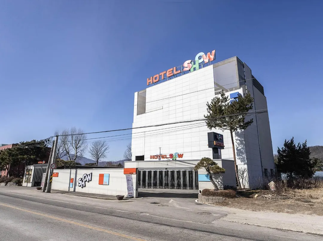Yangpyeong Show Hotel - Icheon-si