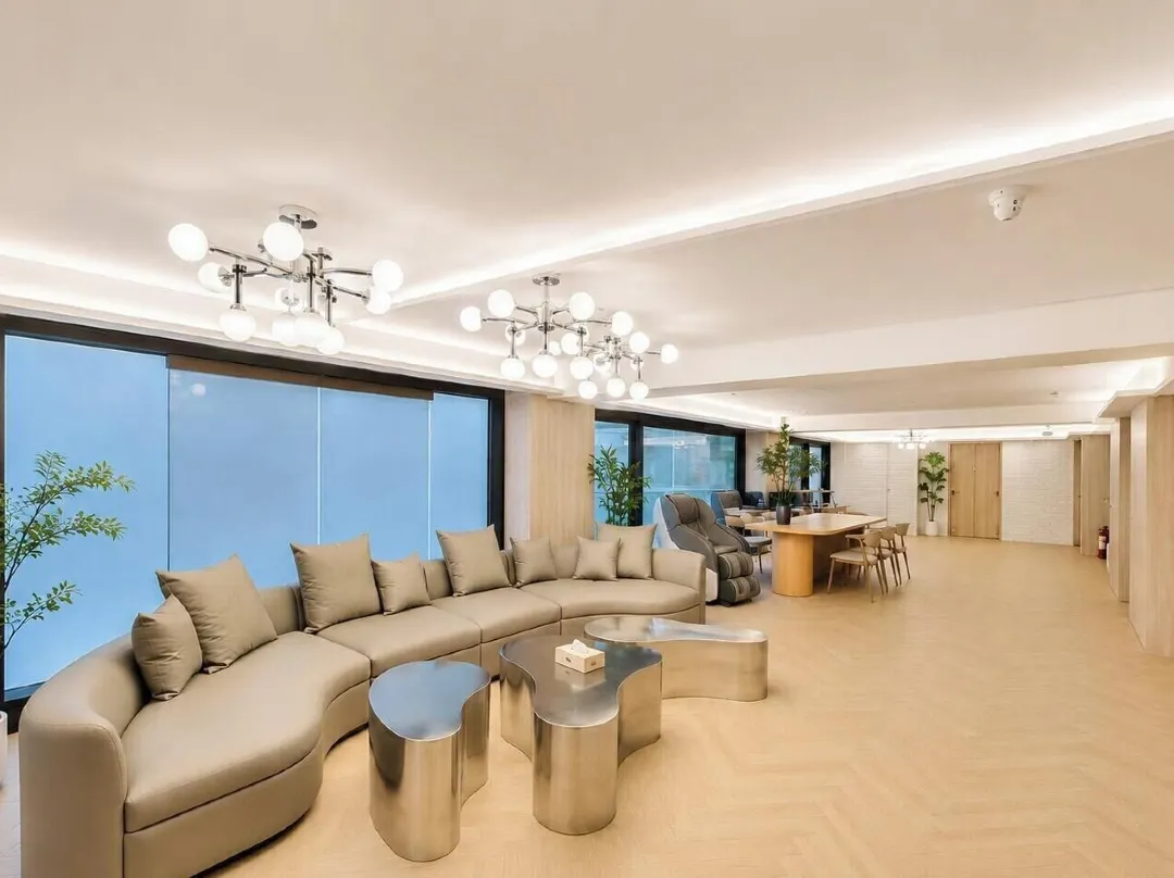 Fooyee Hotel - Taichung Train Station - Taichung
