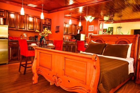 Brownstone Guesthouses Seabeach - Nassau