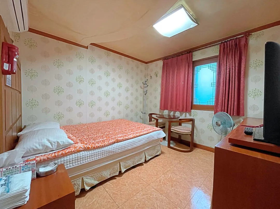 Pearl Rose - Namhae-gun