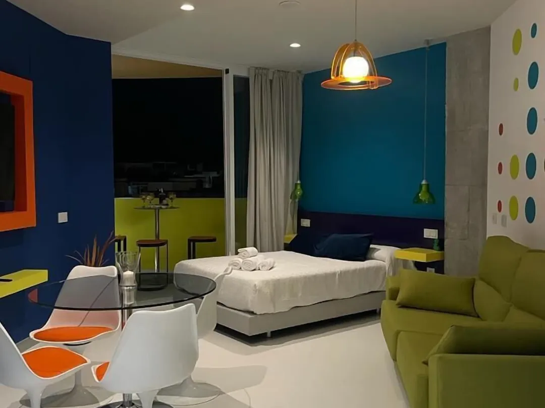 Lahola Glam Suites - Torremolinos