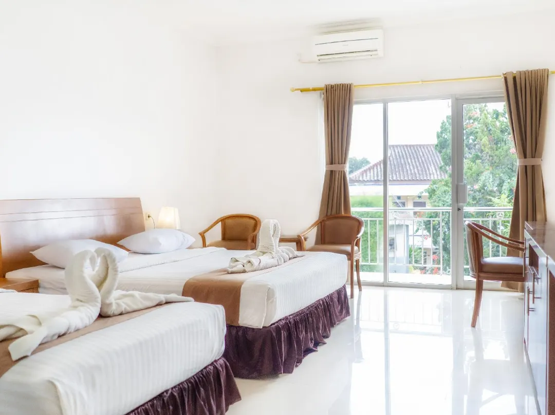 Hotel & Wisma Bintang Jadayat - Cisarua