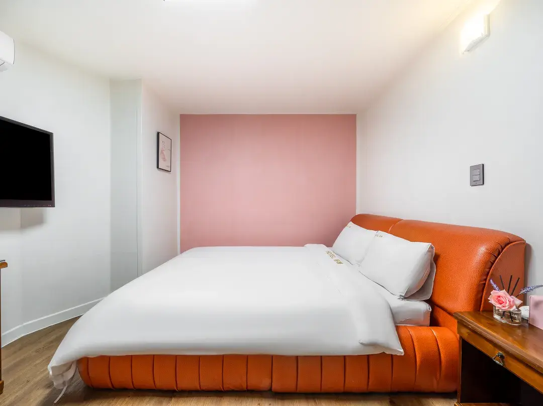 Jeju Donghae Hotel - Jeju