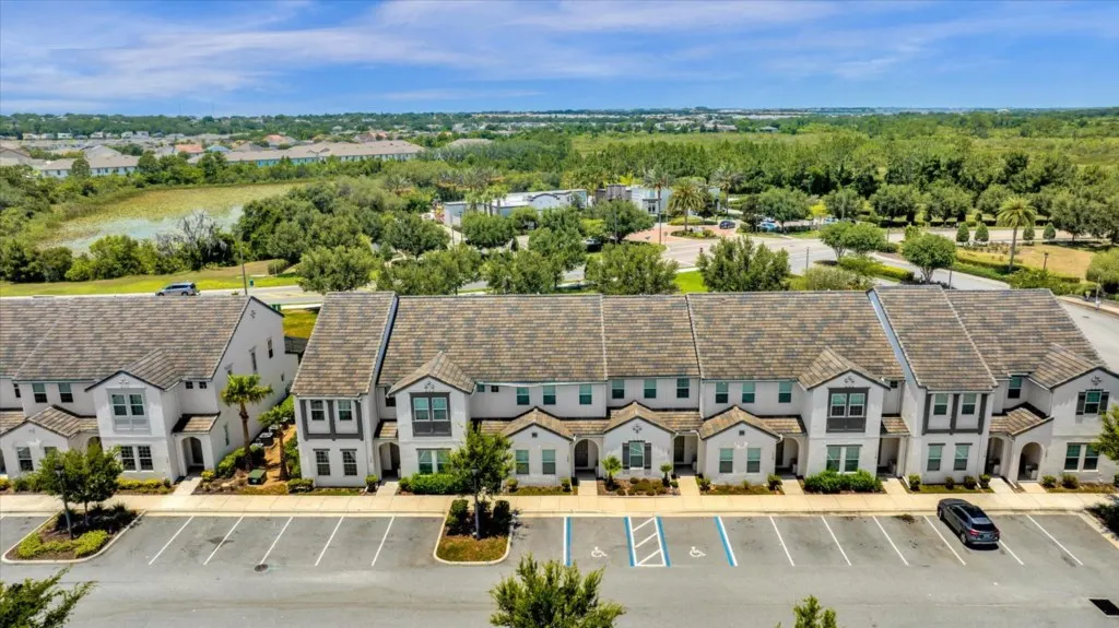Screened-in Pool And Resort-style Amenities - Elegant Retreat - Davenport, FL