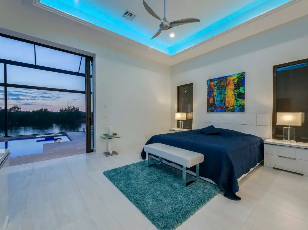 Luxurious Infinity Pool And Outdoor Kitchen - Exquisite Waterfront Retreat - Cape Coral, FL