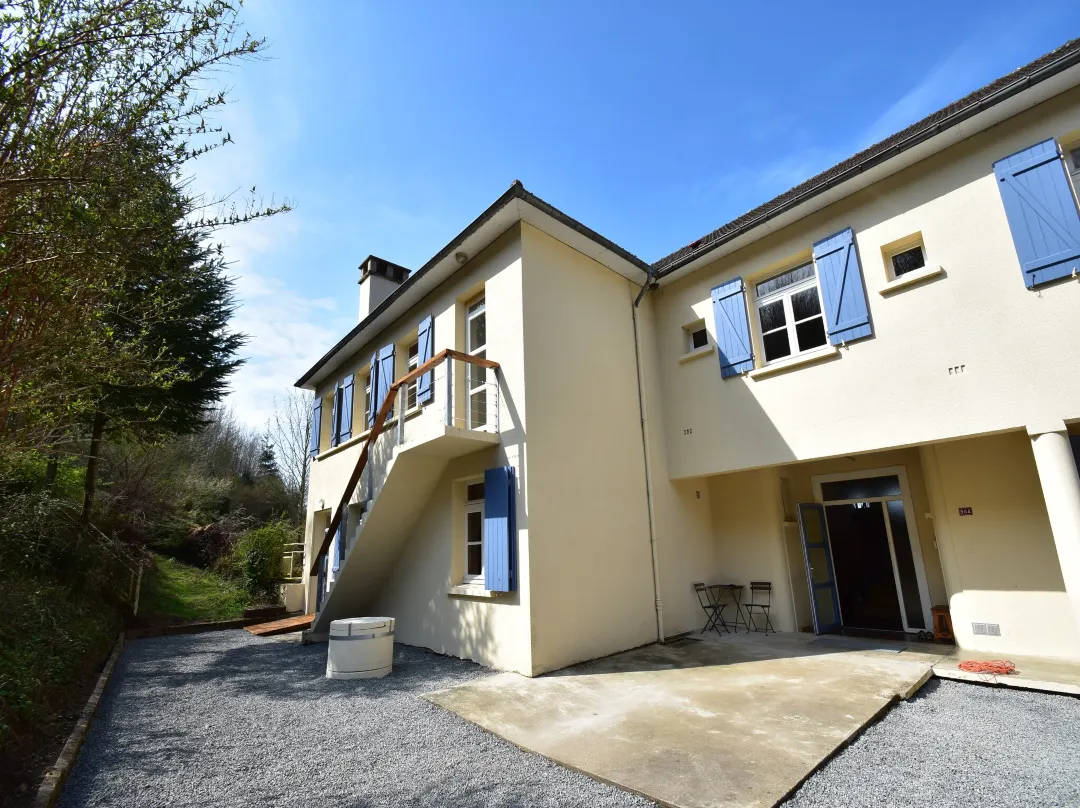 Mansion In Cuzy With Shared Pool - Saône-et-Loire