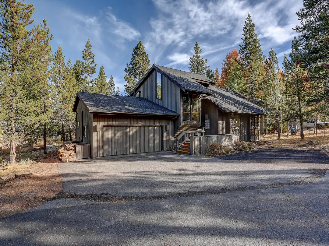 Hot Tub, Shuffleboard, Sharc Passes, Bikes - Gorgeous Rustic Oasis - Sunriver, OR