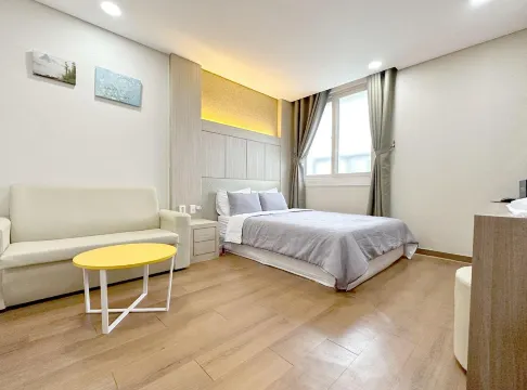 Venice Motel Yeosu - Yeosu-si