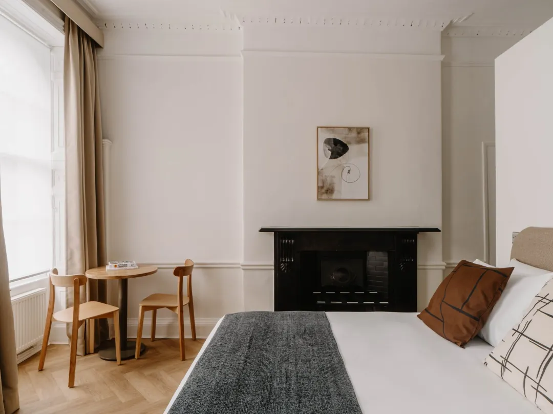Modern Double En-suite Near Euston - London