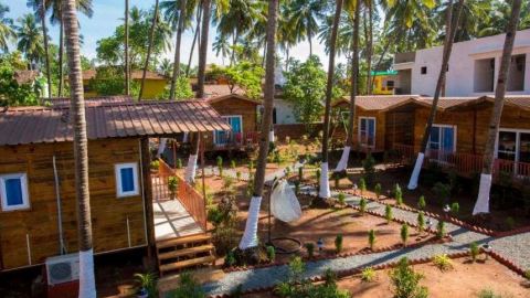 รีวิวSheen Beach Resort - โปรโมชั่นโรงแรม 3 ดาวในMorjim | Trip.com