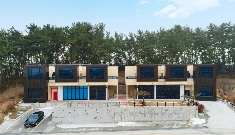 Iksan Pine Tree Spa Pension - Gwangju