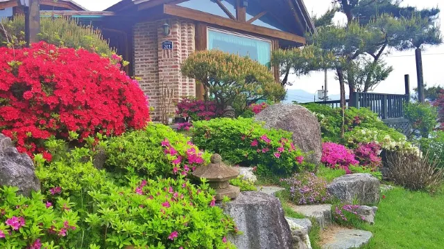 Yangpyeong Dalbichi Meomuneunjip - 양평읍