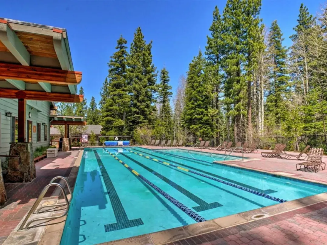 Ski-in/ski-out Access And Gourmet Kitchen - Cozy Modern Retreat - Lago Tahoe