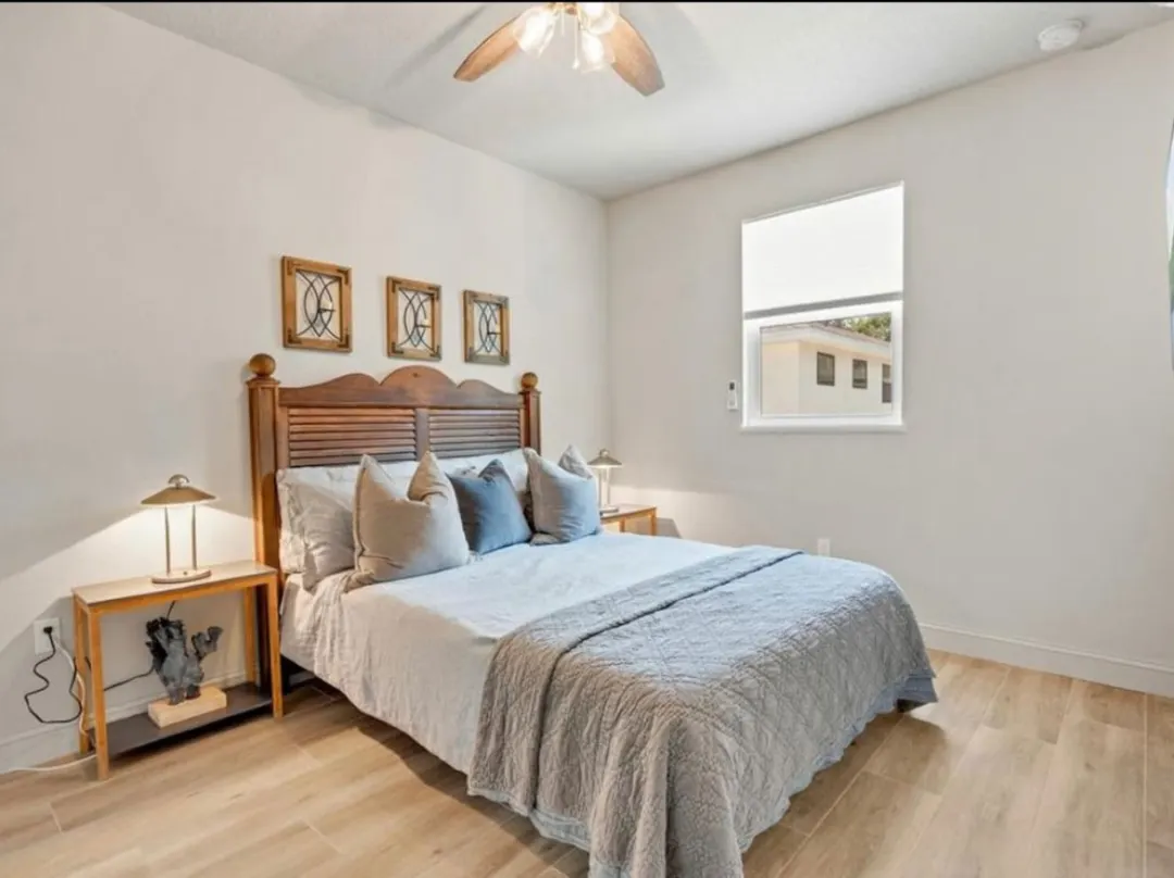 Turn-key Comfort And Espresso Machine - Charming Oasis - Sarasota, FL