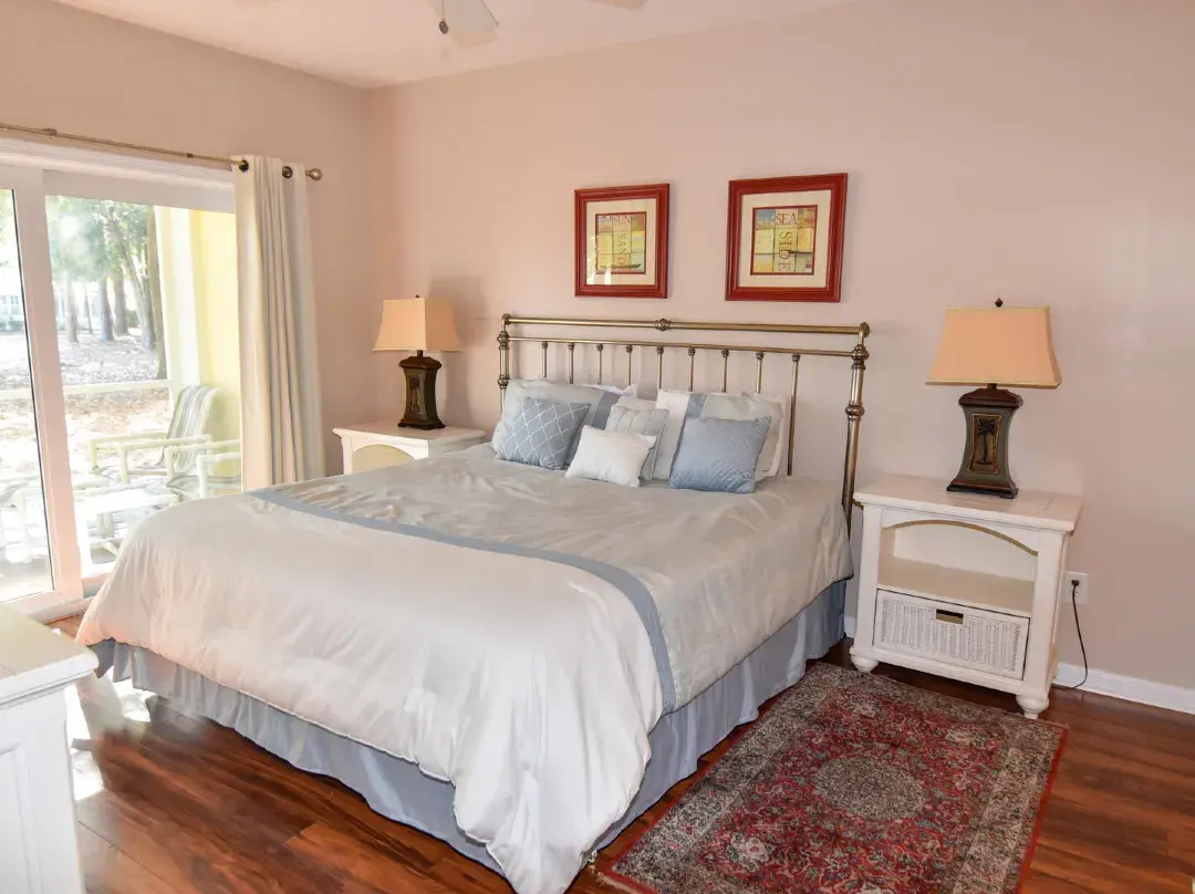 Golf Cart Access And Spacious Living - Charming Coastal Retreat - Cherry Grove Beach, SC