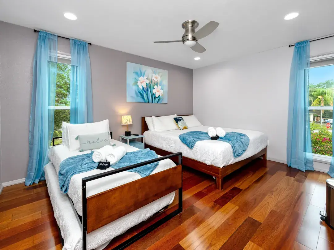 Heated Pool, Game Room And Tennis Access - Stunning Tropical Retreat - Clearwater, FL