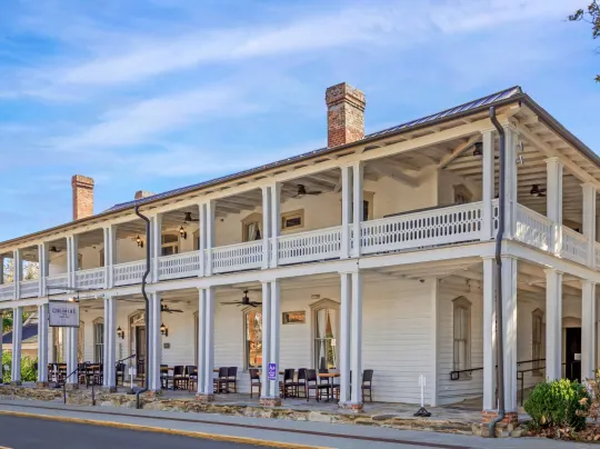 The Colonial Inn - Hillsborough, NC