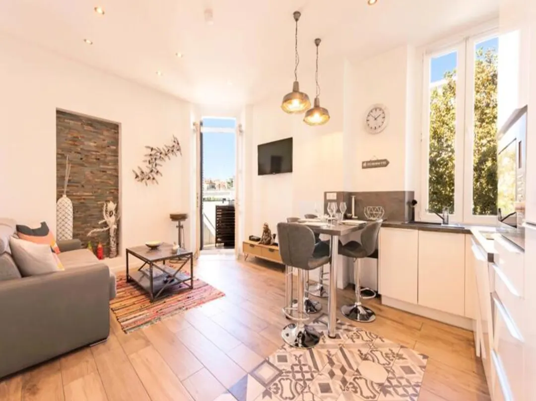 City Center, Croisette, Beaches And Palace Within Walking Distance - Cannes
