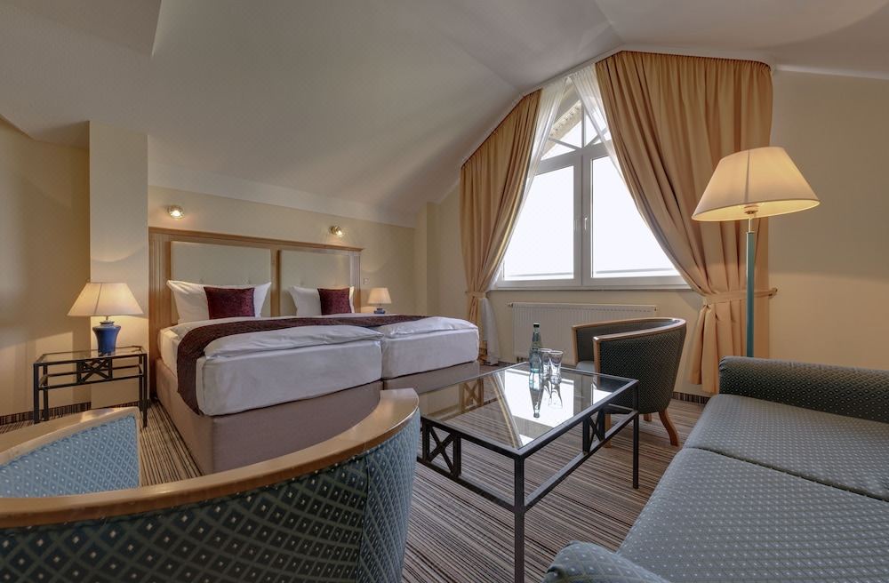 Hotel Aquamarin - Kühlungsborn