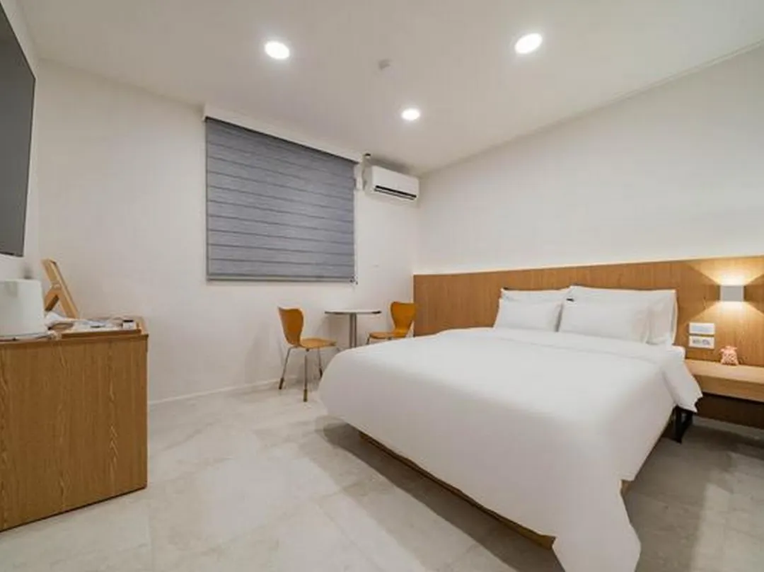 Chuncheon Hotel 77 - Chuncheon