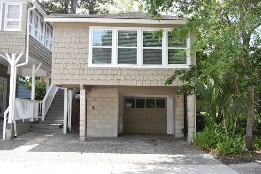 Charming Downtown Getaway With Modern Kitchen And Cozy Balcony - Delightful Retreat - St. Augustine, FL