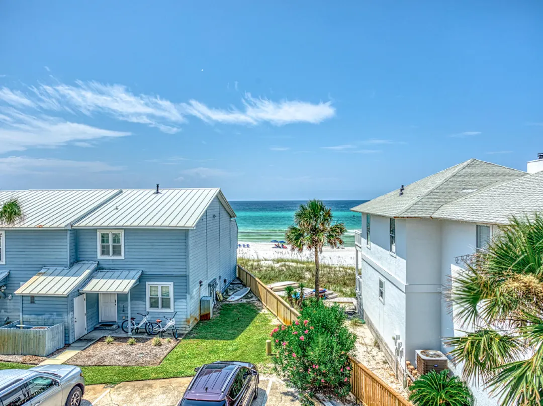 Gulf Views! Only 30 Seconds To The Beach Modern Amenities Meets Vintage Charm - Rosemary Beach, FL
