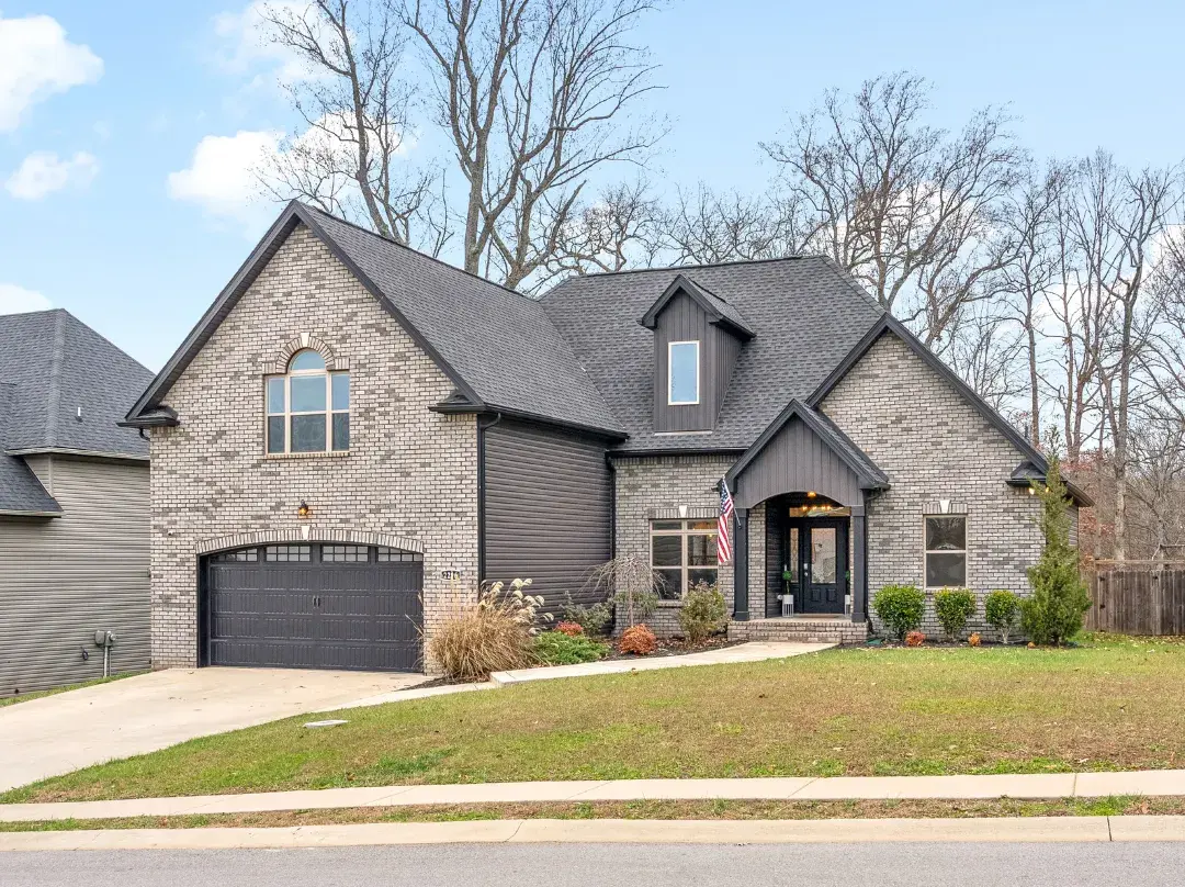 Spacious Home With Game Room And Outdoor Fire Pit - Stunning Retreat - Clarksville, TN
