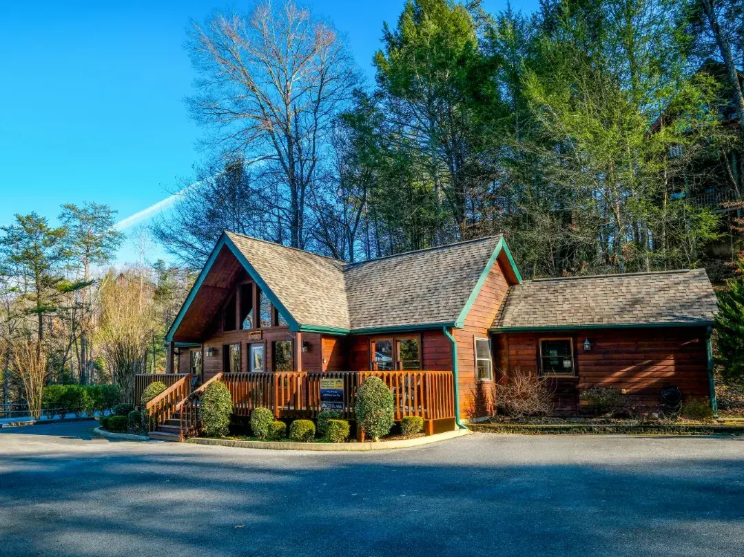 Private Hot Tub And Arcade Fun - Charming Rustic Retreat - Pigeon Forge, TN