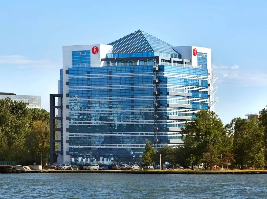 Ramada By Wyndham Constanta - Constanța