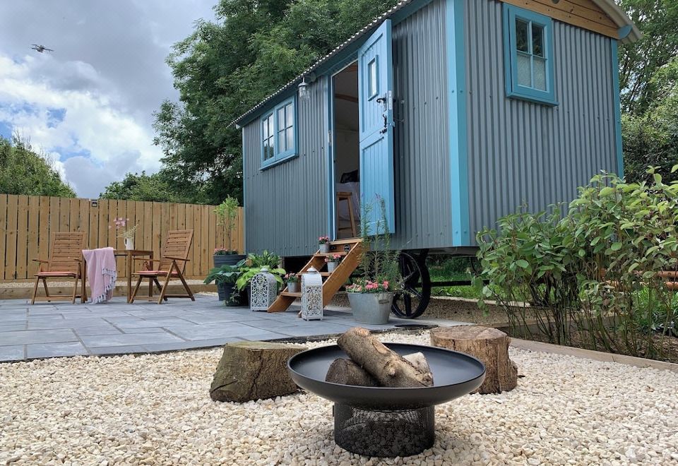 St. Kew Shepherd Huts,Saint Kew - Updated Prices & Hotel Reviews 2025 ...
