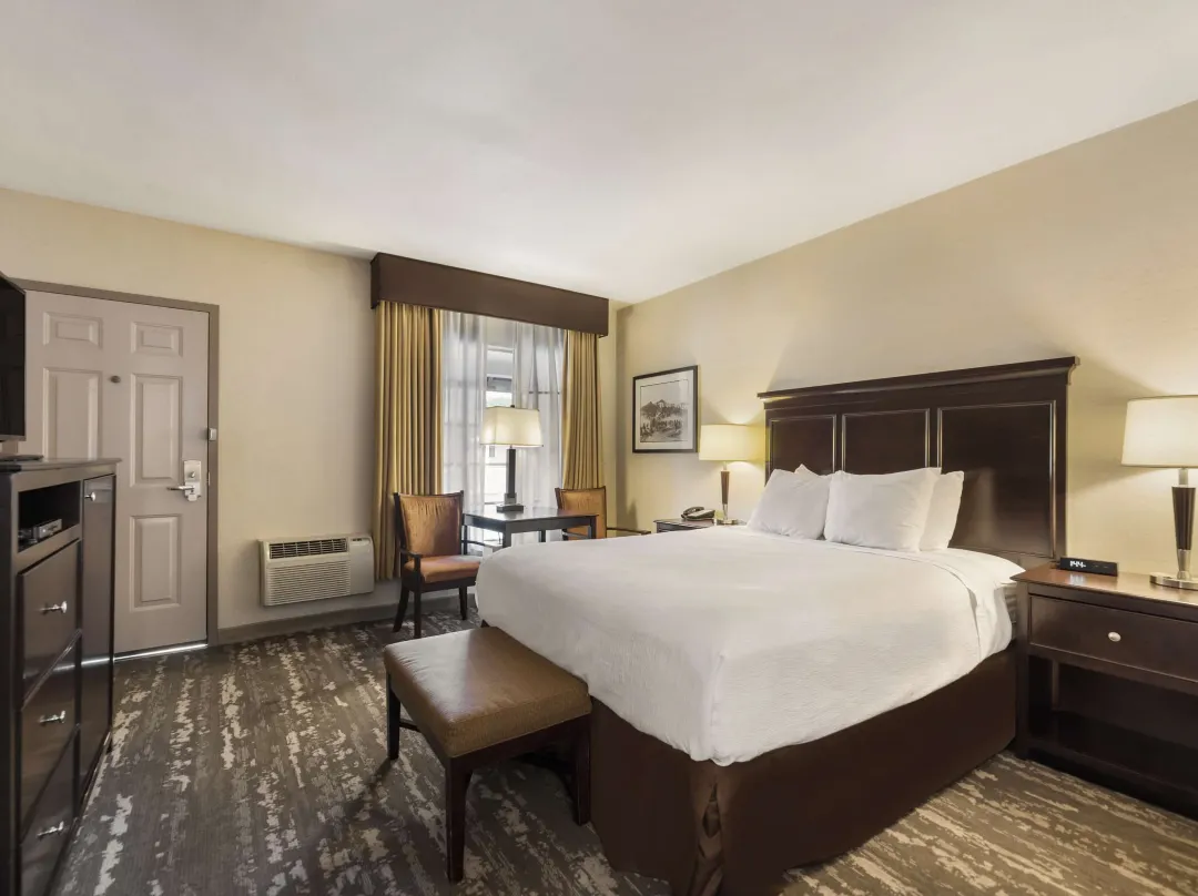 Best Western  Frontier Motel - ローン・パイン, CA