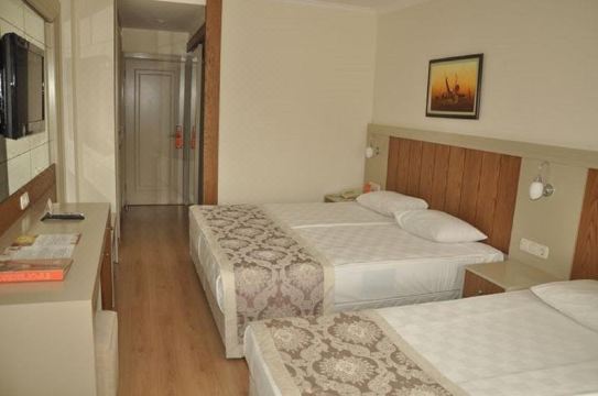 Victory Resort - Side